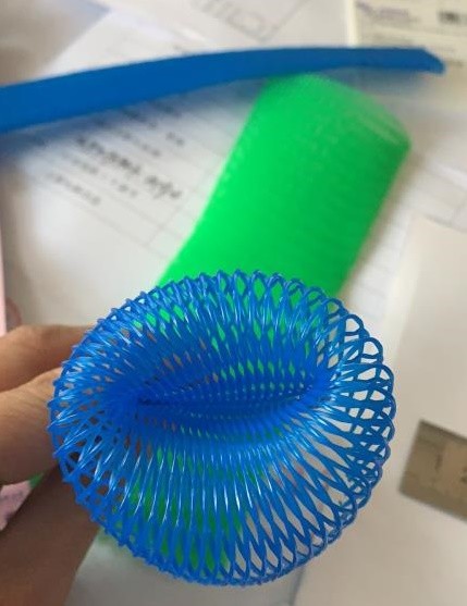 Flexible Plastic Protective Mesh Sleeving For Precision Parts Protect
